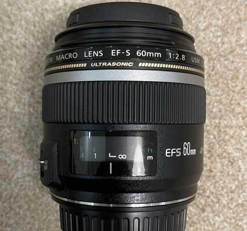 Canon 60mm f/2.8 Macro USM