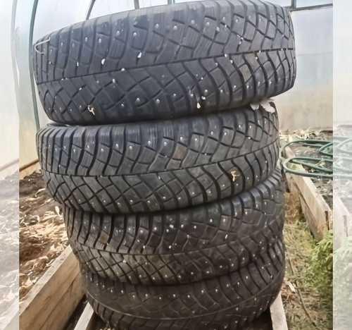 Kanati Trail Hog A/T-4 215/65 R16C