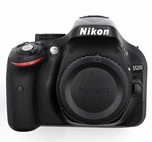 Фотоаппарат Nikon D5200 body (14605 кадров)