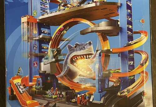 Трек Hot Wheels City HW Ultimate Garage FTB69