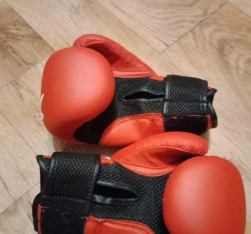 Боксерские перчатки 12-18 см
