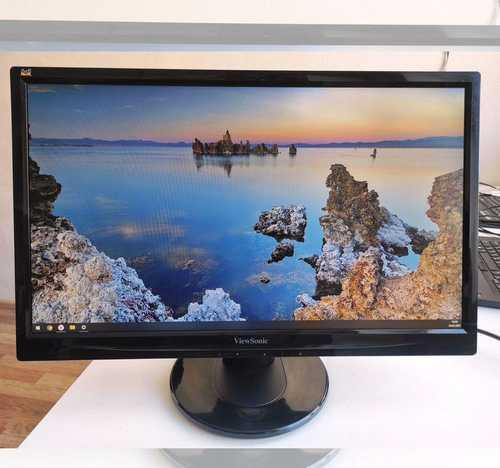 22" LED монитор ViewSonic, 1920 x 1080