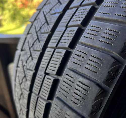 Triangle Snowlink TWT02 255/35 R19