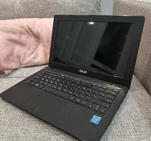 Ноутбук Asus x200ca