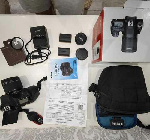 Canon EOS 80D kit 18-55mm, полный комплект, состоя