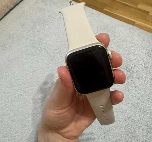 Смарт-часы Apple Watch SE 2023 40mm Starlight s/m