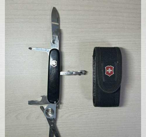 Нож victorinox explorer 1.6703