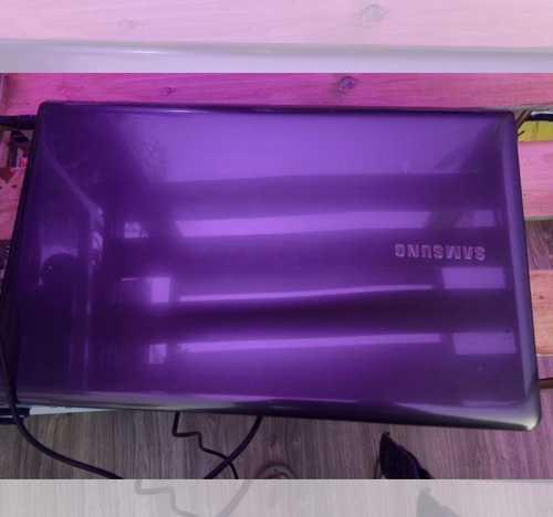15.6" Samsung NP355V5C, A10, RAM 8ГБ, 1000 ГБ, Radeon HD 7660G 2 ГБ