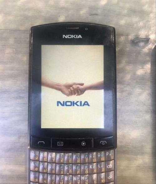Телефон Nokia Asha 303