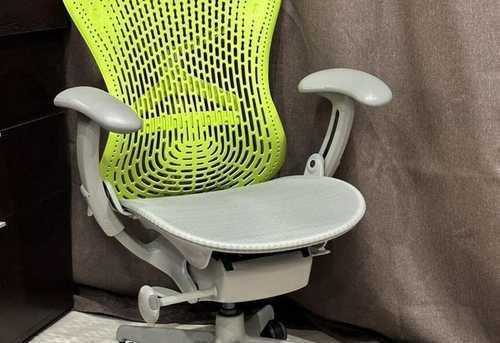 Кресло компьютерное Herman Miller Mirra