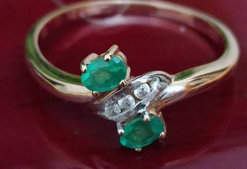 Золотое кольцо бриллианты,изумруды 585 пробы