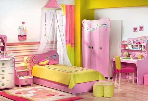 Комплект детской мебели для девочки