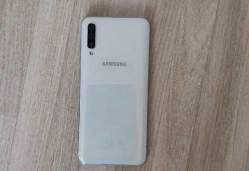 Samsung Galaxy A50, 4/128 ГБ