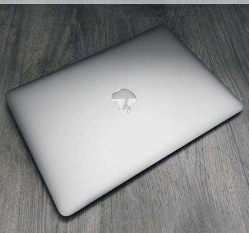 Apple macbook air Core i5/SSD