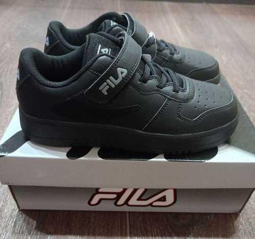 Новые кроссовки fila 35