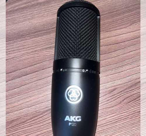 Микрофон AKG P120 XLR   Звуковуха Behringer um2