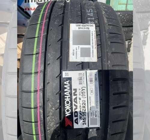 Yokohama Advan Sport V105 245/35 R20 95Y