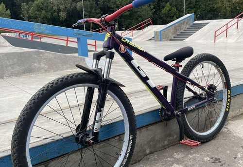 GT La Bomba 2019 custom dirt street
