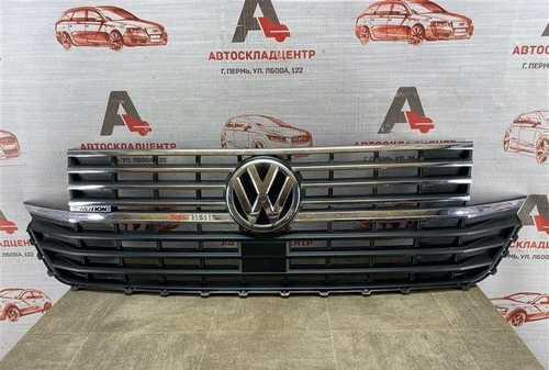Решетка радиатора Volkswagen Transporter T6