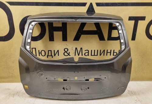 Крышка багажника Renault Duster 1