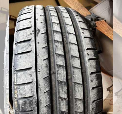 Kumho Ecsta PS91 245/40 R20
