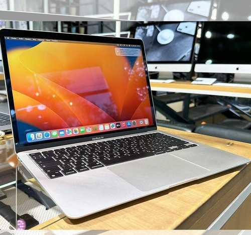 MacBook Air 13" 2020 Silver M1 8Gb 256Gb Идеальное бу