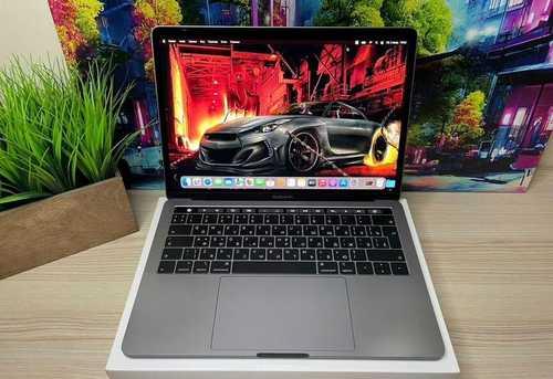Macbook Pro 13 2020 отличный