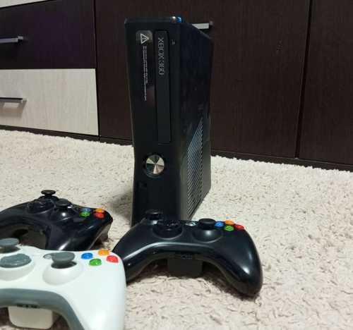 Xbox 360 S 35 игр