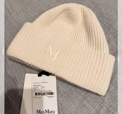 Женская шапка Max mara зимняя