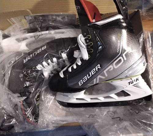 Коньки хоккейные Bauer vapor Hyperlite sr
