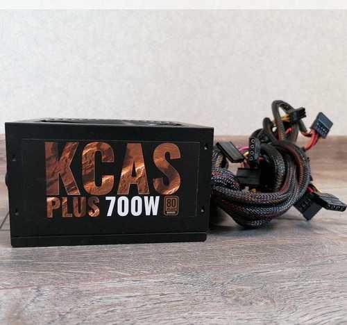 AeroCool ksas plus 700W