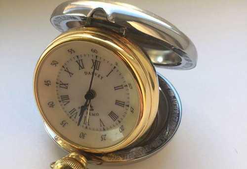 Сувенирные Часы будильник