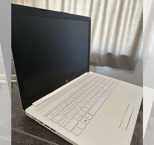 Ноутбук HP Laptop