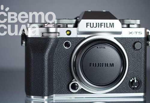 Fujifilm X-T5 Body Silver (4,2 т.к.) как новый