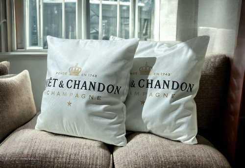 Подушка Moet & Chandon декоративная для дивана