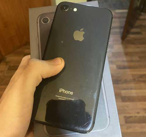 iPhone 8, 64 ГБ