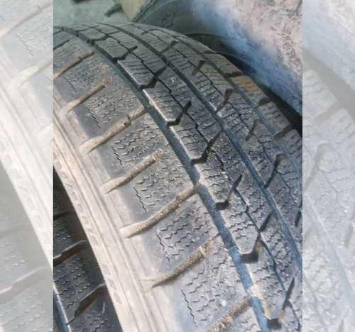 Goodyear Ice Navi Zea II 205/60 R16