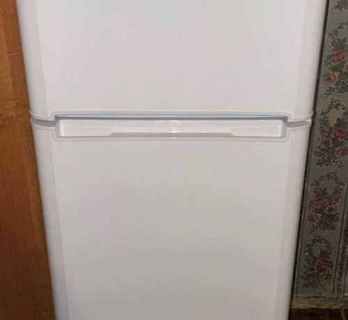 Холодильник indesit tia 14
