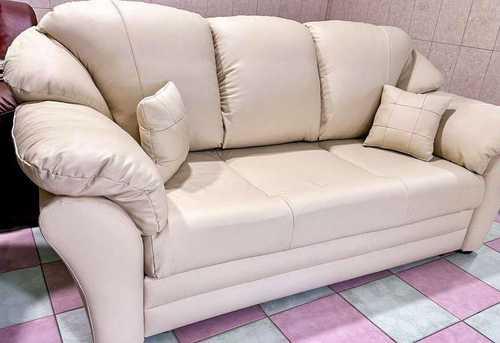 Кожаный диван раскладной финский