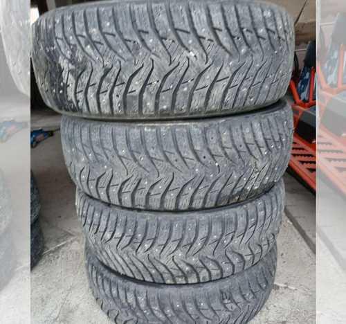 Kumho 722 215/60 R17 и 215/60 R17