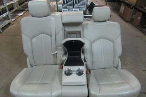 Сиденье 2-го ряда Cadillac SRX 2011г