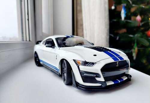 Ford Mustang Shelby GT 500 Maisto в масштабе 1/18