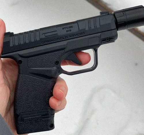 Тяжелый пистолет Glock 17 зажигалка