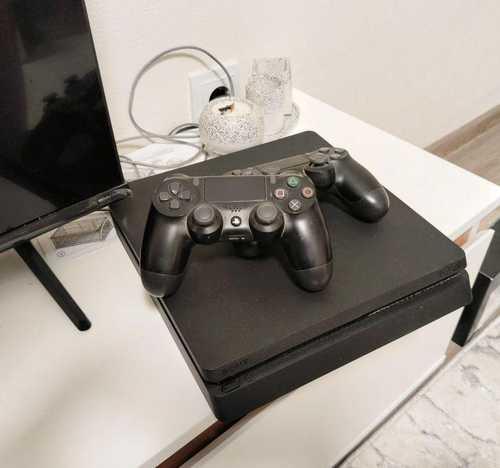 Sony playstation 4 slim