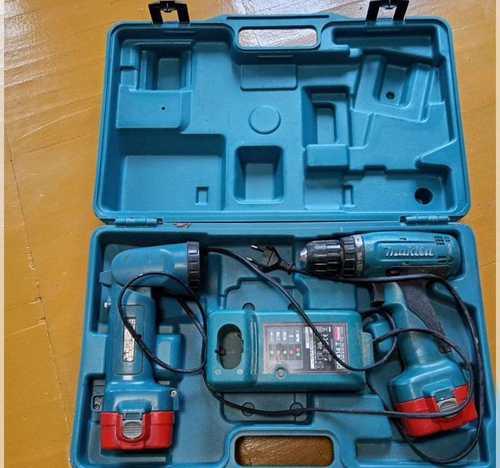 Шуруповерт makita 12v