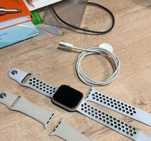 Apple Watch Series 4 44mm aluminium