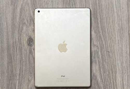 iPad (5th gen, Wi-Fi)
