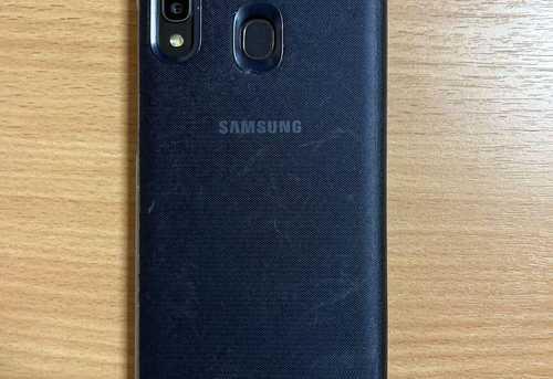 Samsung Galaxy A20, 3/32 ГБ