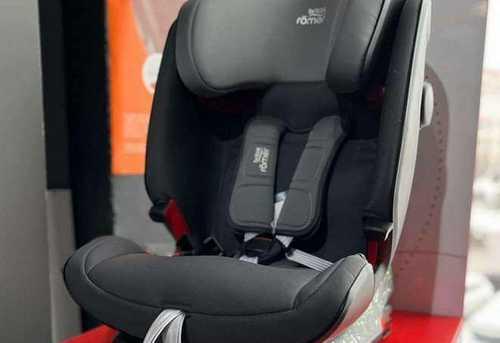 Автокресло Britax Romer Advansafix IV R Storm grey