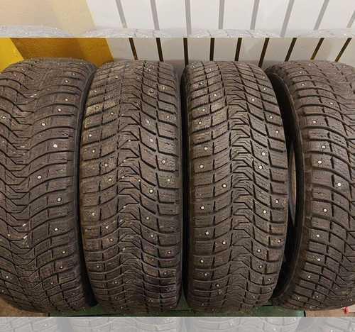 Michelin Latitude X-Ice North 3 215/60 R17 100T